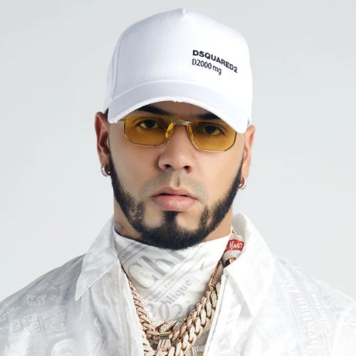 Anuel AA Outfits - Iconic Celebrity Outfits